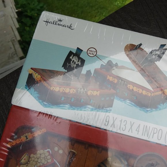 Hallmark | Party Supplies | New In Package Hallmark Pirate Ship Gift ...